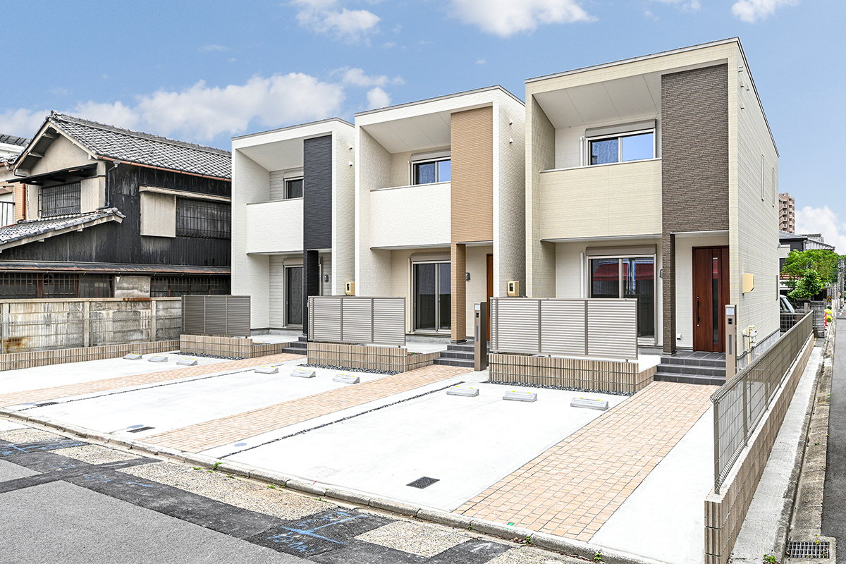 名古屋市中村区の約100坪の土地のカラーが異なる外観デザインの戸建住宅3LDK×3棟の施工例｜名古屋の土地活用・賃貸経営 | 名古屋市・愛知県 ...